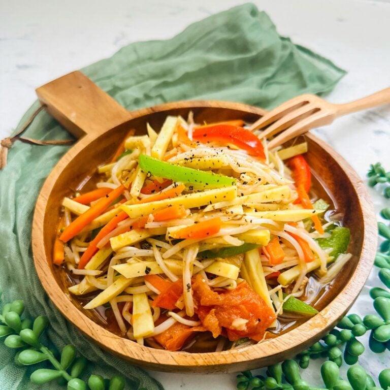 Ginisang Toge (Sautéed Bean Sprouts) - Deliciously Rushed