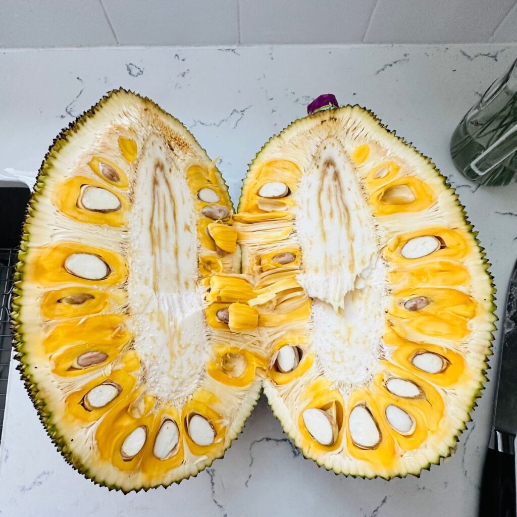 Minatamis na Langka (Sweetened Jackfruit) - Deliciously Rushed