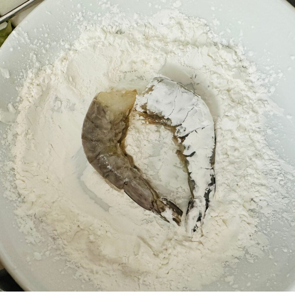 Singapore Cereal Shrimp (Butter Prawn) - Deliciously Rushed