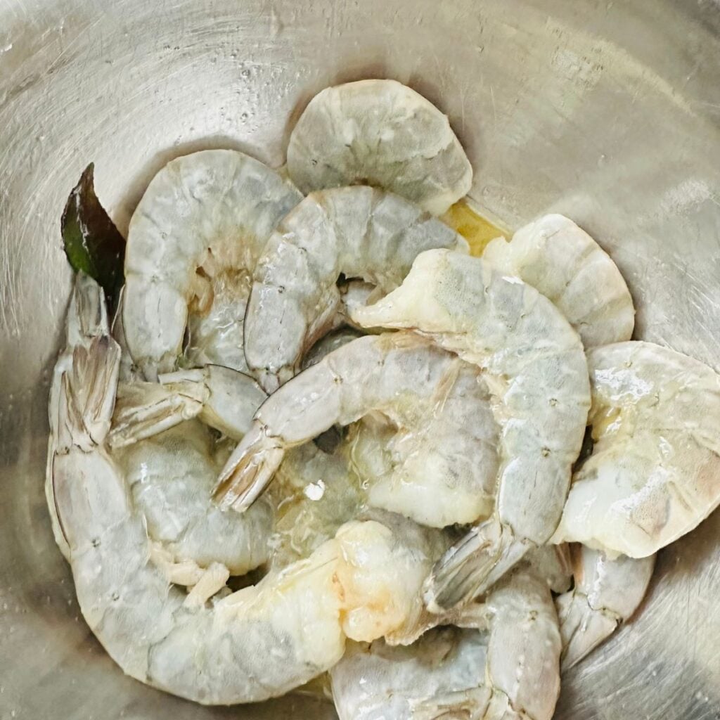 Singapore Cereal Shrimp (Butter Prawn) - Deliciously Rushed