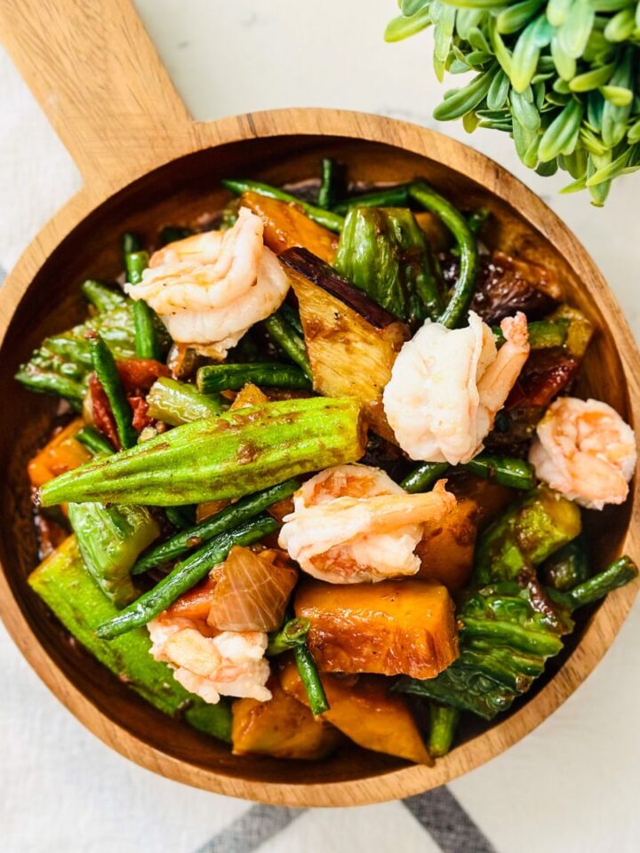 Ginisang Toge (Filipino Sautéed Bean Sprouts) - Deliciously Rushed