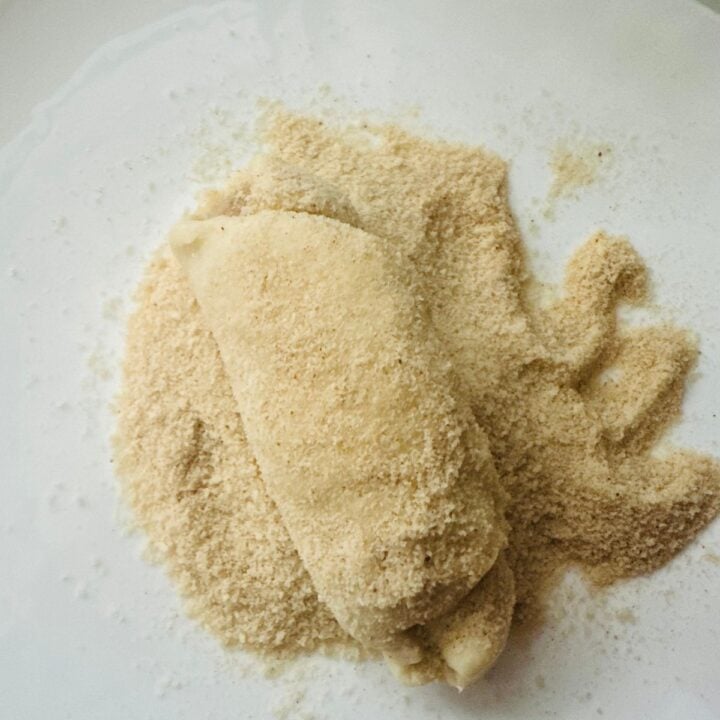 Filipino Spanish Bread (Señorita Bread) - Deliciously Rushed