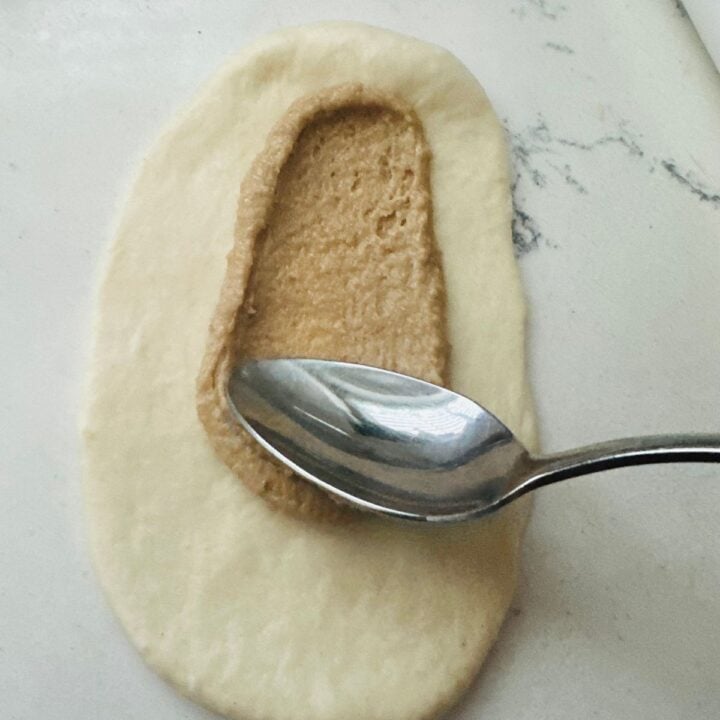 Filipino Spanish Bread (Señorita Bread) - Deliciously Rushed
