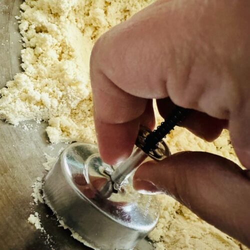 Classic Polvoron Recipe - Deliciously Rushed