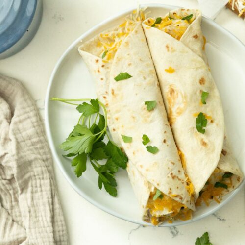 Cheesy Garlic Chicken Wrap Recipe - Deliciously Rushed