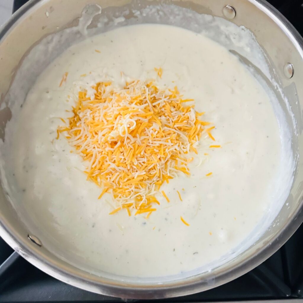 Boursin Macaroni and Cheese - Deliciously Rushed