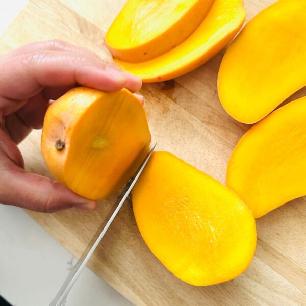 Mango Bango (Mango Sago Dessert) - Deliciously Rushed