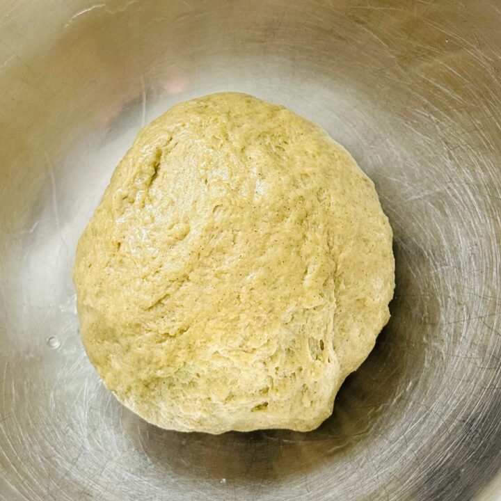 Malunggay Pandesal (Moringa bread using Tangzhong method)