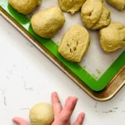 Malunggay Pandesal (Moringa bread using Tangzhong method)